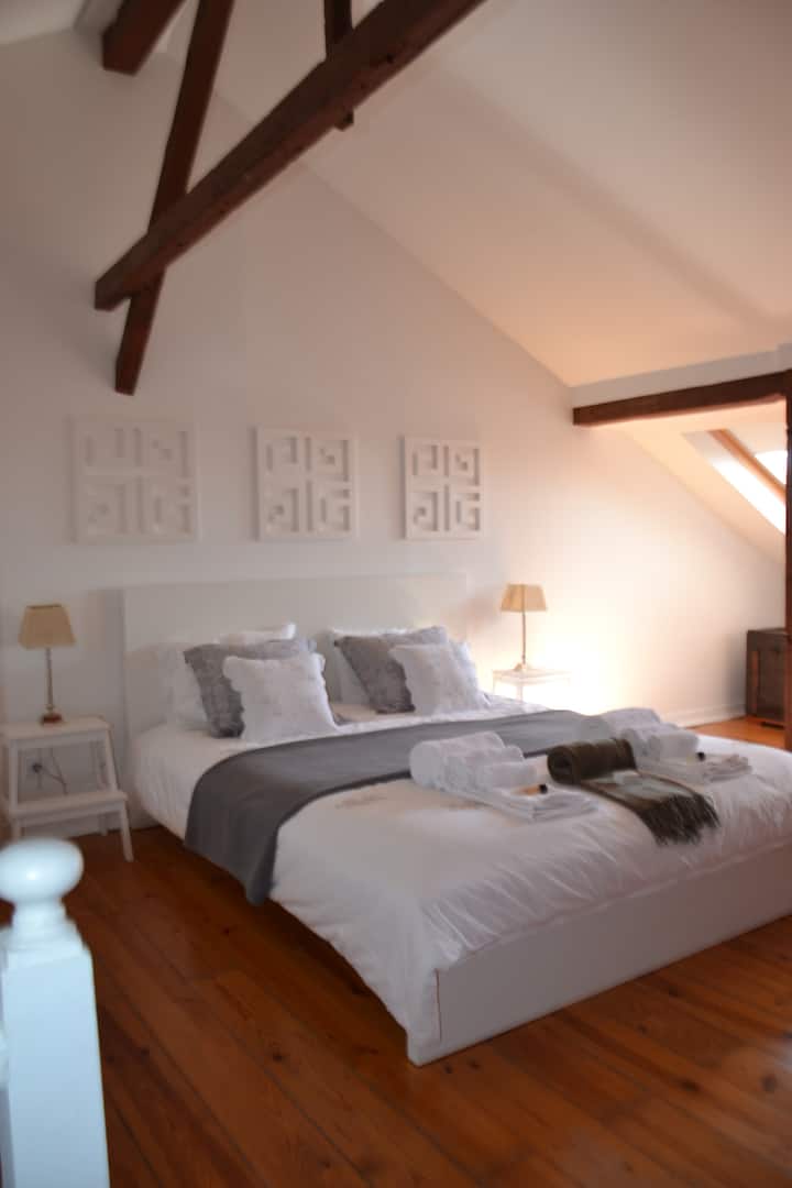 Duplex With A River View In Alfama - Lisbon