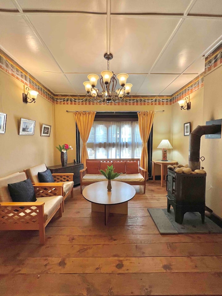 Khang Heritage: 5 Bedroom Cozy Private Nest - Bhutan