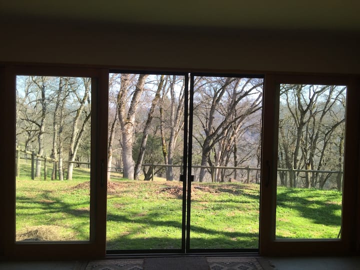 Gold Country Getaway. Peace, Stars, Hiking,animals - California