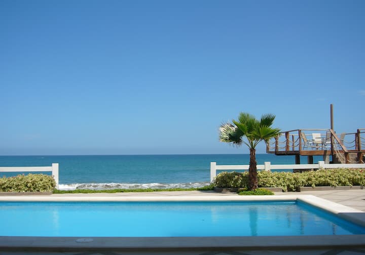 Maravillosa Casa Al Pie Del Mar En Punta Blanca - Punta Blanca