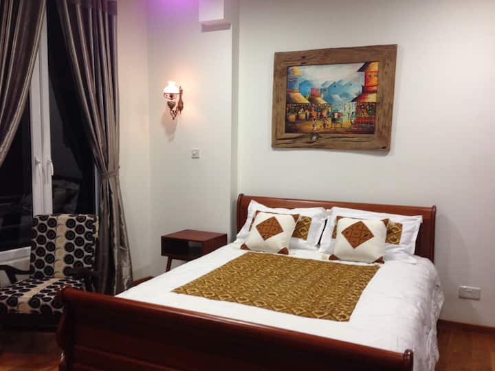 Beautiful Balinese Studio - Singapore