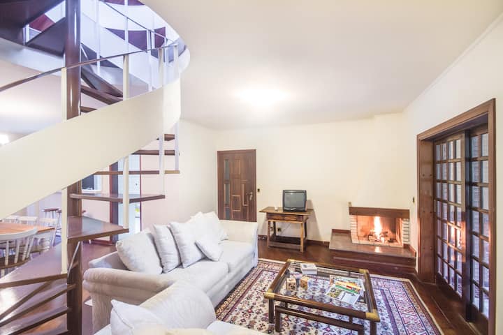 Cobertura 240m. ÓTima Localização - Campos do Jordão