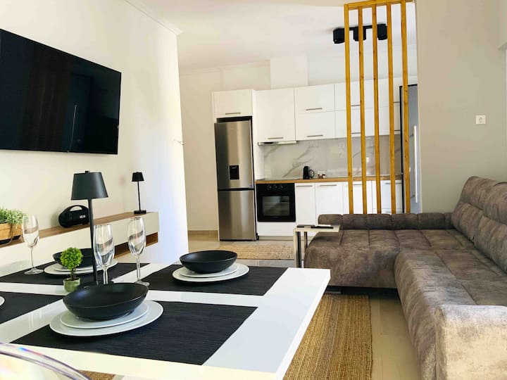 2 Bedroom Family Apartment With Private Parking - Aéroport de Thessalonique Makédonia (SKG)