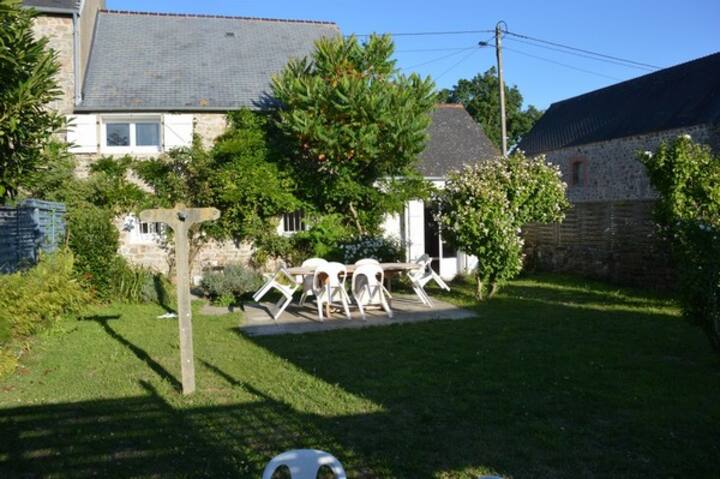 Gite Pour 4 Personnes à St Vaast La Hougue - Plage de Saint-Vaast-la-Hougue