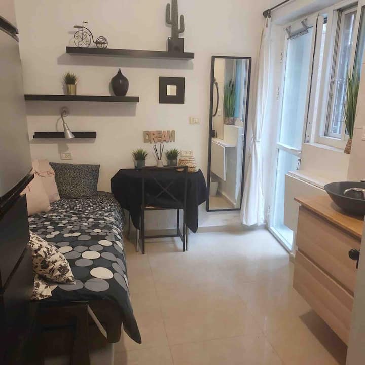 A Small And Cosy Place In Jerusalem - Jeruzalem