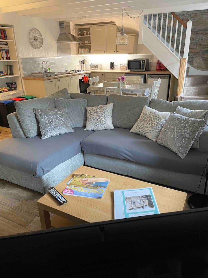 Newport Pemb Self Catering Middle Cottage Pendre - Pembrokeshire