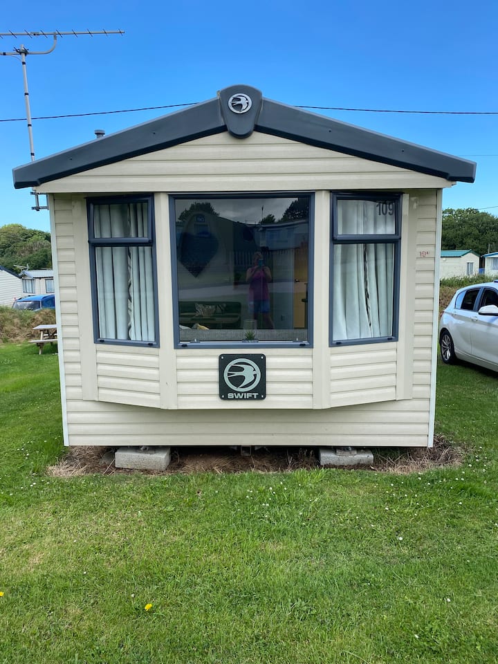 Immaculately Presented Mobil Home - Newquay