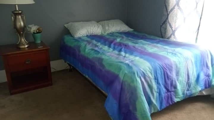 Very Clean Nice Bedroom In Quiet Neighborhood - 羅徹斯特