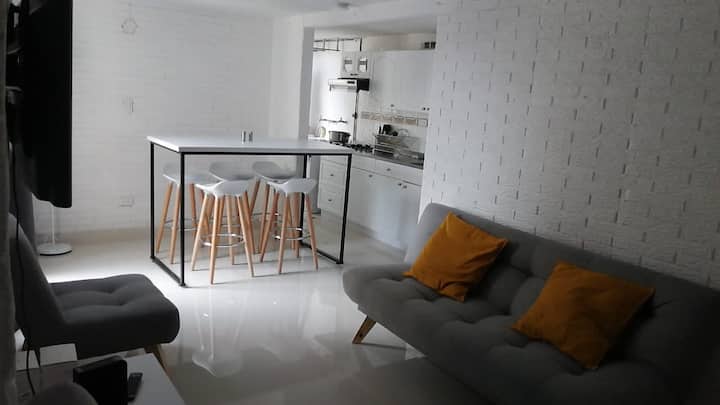Clean And Convenient 3-bedroom Apartment - Suba - Cota