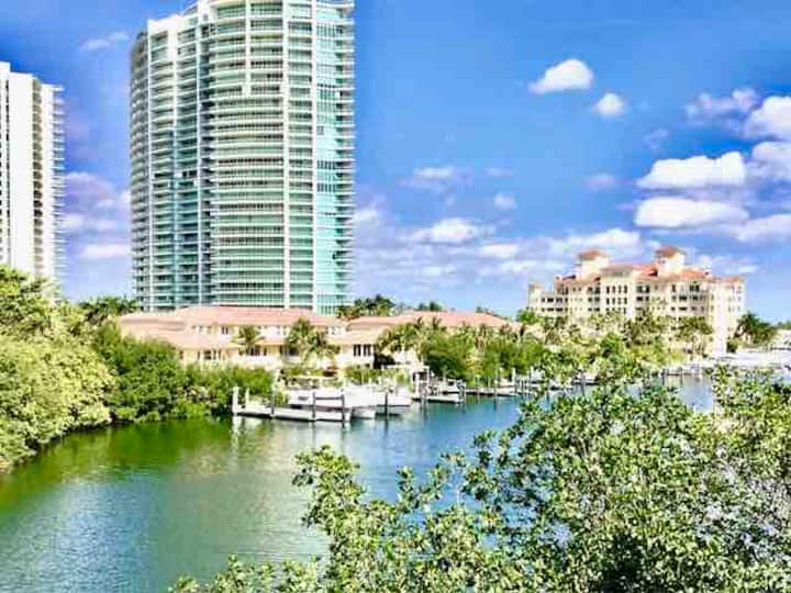 Spacieux 2 Piéces Avec Vue Sur Les Yachts à Miami. - Aventura, FL