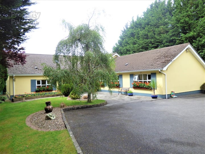 Rossmore Lodge 3 Miles From Enniskillen - Enniskillen