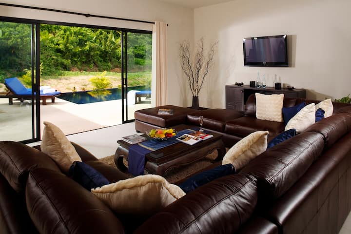 Gemstone Villa: 4 Bedrooms, Private Pool, Near Nai Harn Beach, Bbq, Sleeping 11 - Kata Beach