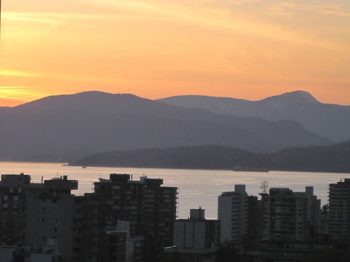 Your Downtown Executive Suite - Vancouver