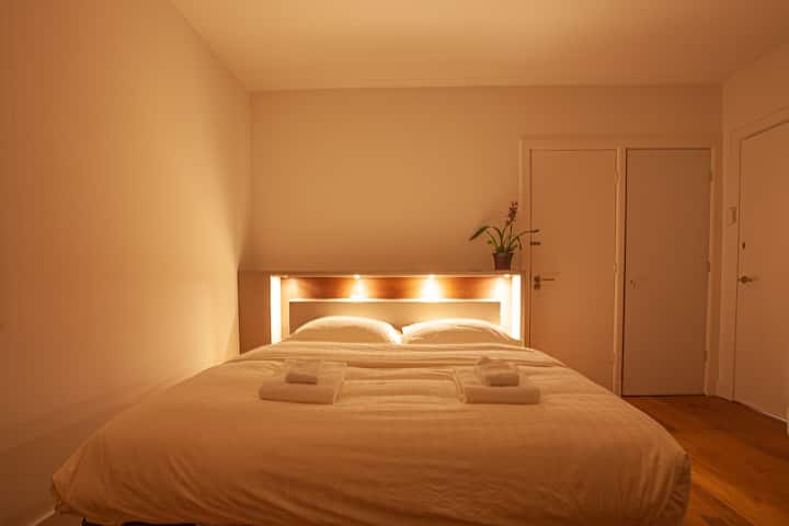 Comfortable Deluxe Room, Amsterdams Best, Hosted. - Amsterdam