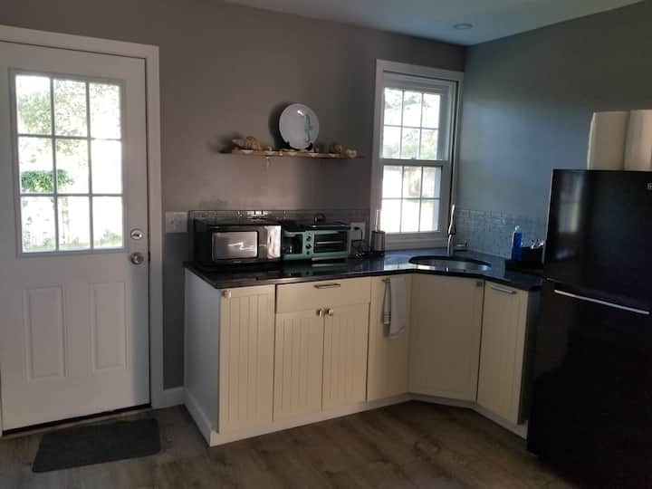Brand New One Bedroom App. Wonderful For Couple - Dennis, MA