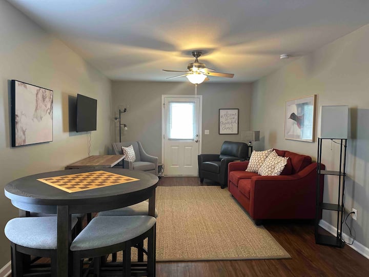 Lovely 2 Bedroom With Parking 1 - 채터누가