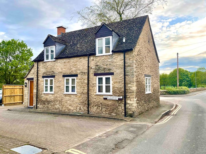 Detached Cottage With Parking, Central Cirencester - Cirencester