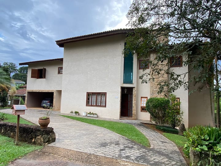 Linda E Aconchegante Em Cond. Tranquilo, 60km Sp - Atibaia