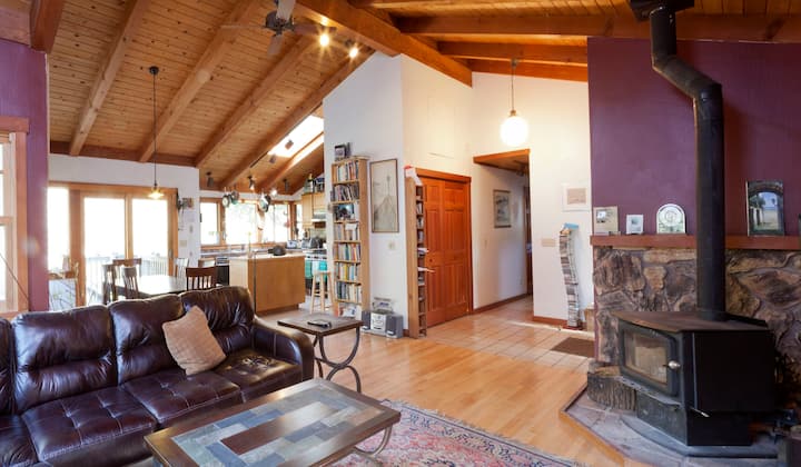 Owl's Roost - Quiet, Private And Rustic - Point Reyes Station, CA