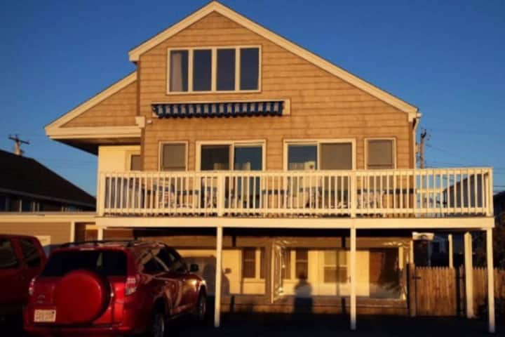 Spacious Seabrook Beach Home - Salisbury, MA