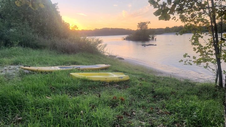 Charming Casita By The River - Crosby, TX