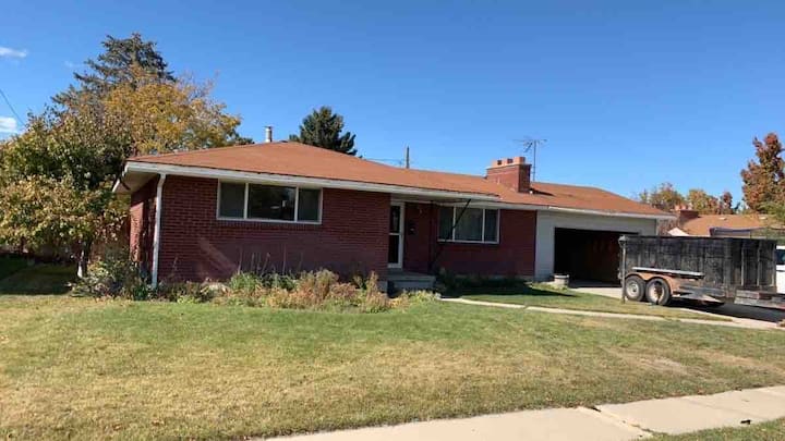 Newly Remodeled 4 Bed Home - West Valley City, UT