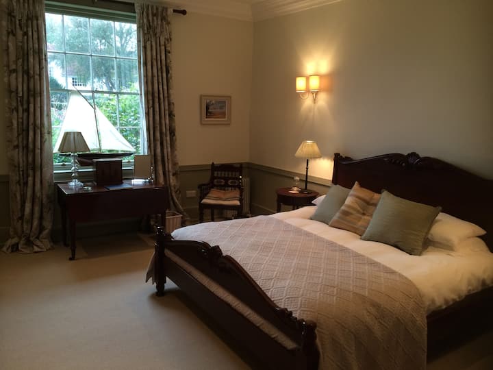 Kingpost Bed & Breakfast - Cranbrook, UK