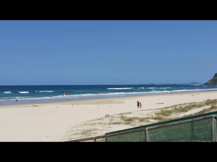 Beach, Walk, Eat, Sleep ... Repeat! - Gold Coast