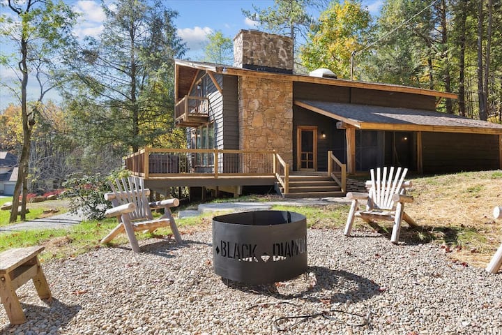 Mountain House (Black Diamond Chalet) - 