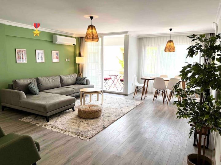 The Best Location 3+1 Modern Flat - Bornova