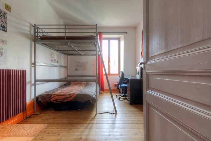 Coloc' Au Manoir - Lure