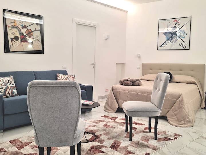 New Elegant Studio Apartment In
Great Location - Rome