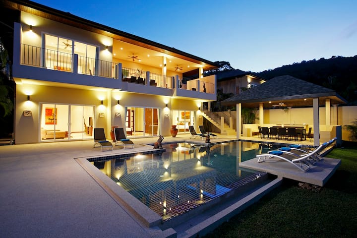 Amber: 7 B/rms, Private Pool: Sleeps 18 - Kata Beach