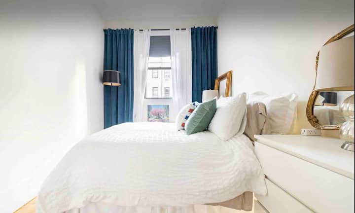 Quintessential Upper West Side - 2 Bedroom - Fort Lee, NJ