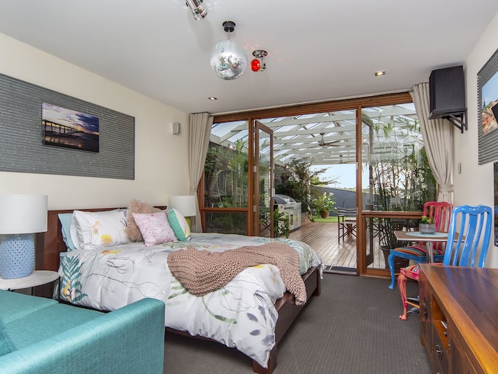 Stunning Seaside Getaway - McLaren Vale