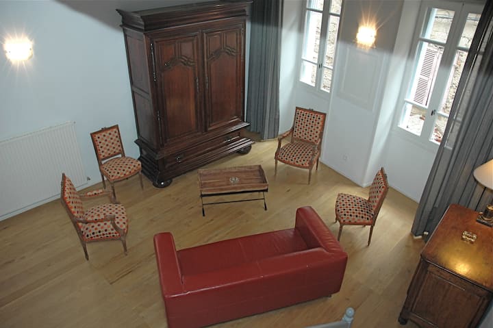 Fully Remodeled 2 Br Home - Central - Figeac