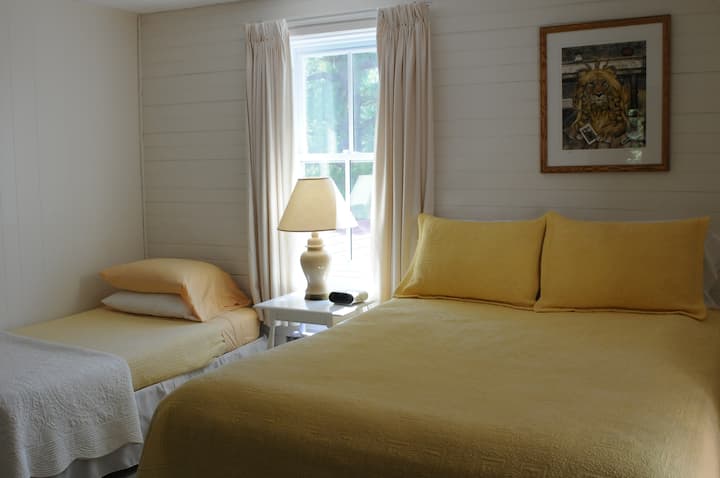 Amherst Island Vacation Rentals & Homes - Ontario, Canada | Airbnb