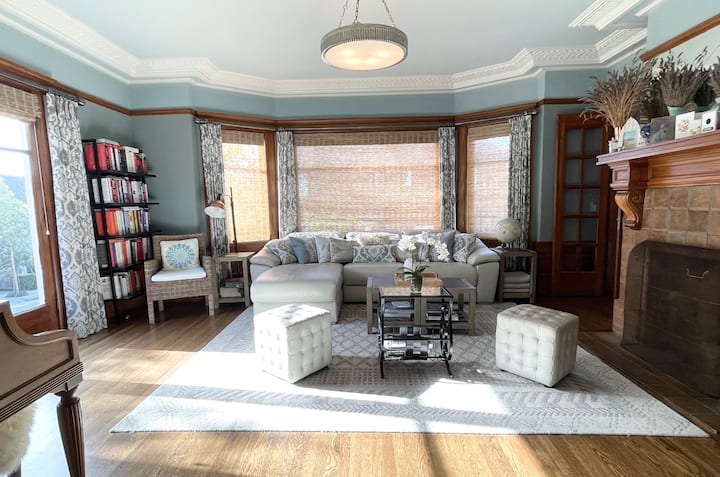 Beautiful Traditional House On Ashbury Heights - San Francisco, CA