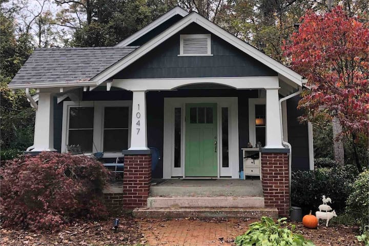 Charming Cottage Near Asheville - Hendersonville, NC