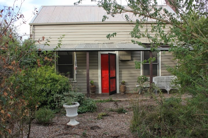 Gariwerd/grampians - Stawell Miners Cottage - Stawell