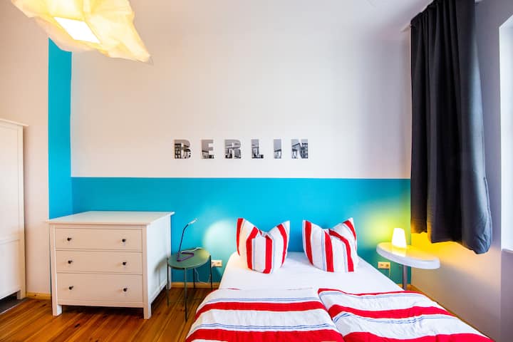 Clean Calm Cosy Central Berlin Wedding Apartment - Berlin