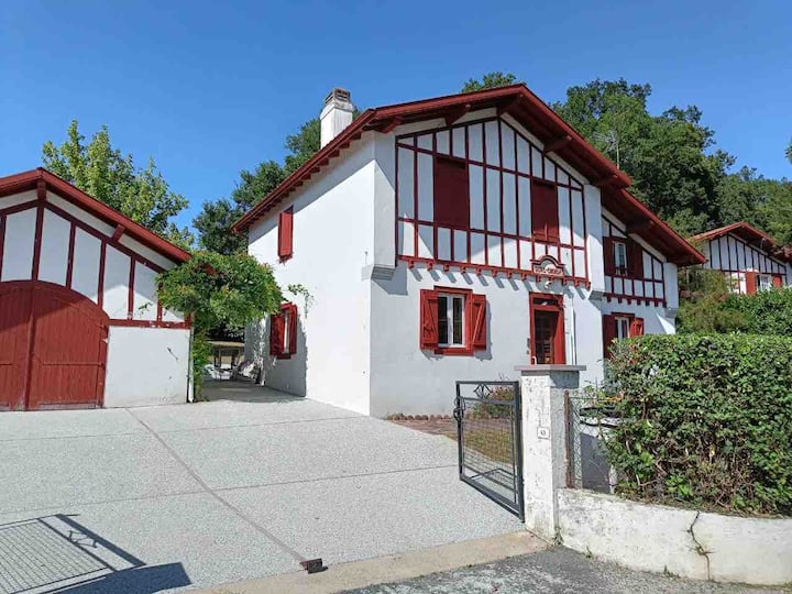 Charmante Maison Basque à Itxassou, Classée 3* - Cambo-les-Bains