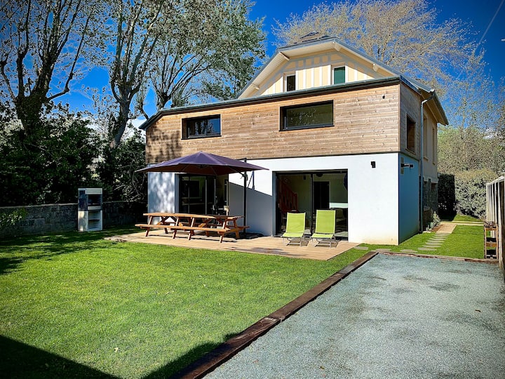 Grande Maison De Charme Au Coeur De Coutainville - Agon-Coutainville