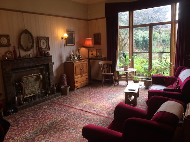 2 Single Beds In Private Room Grade 2 Listed Home - Birmingham