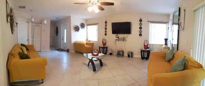 Brijida's Corner House - Coral Springs, FL