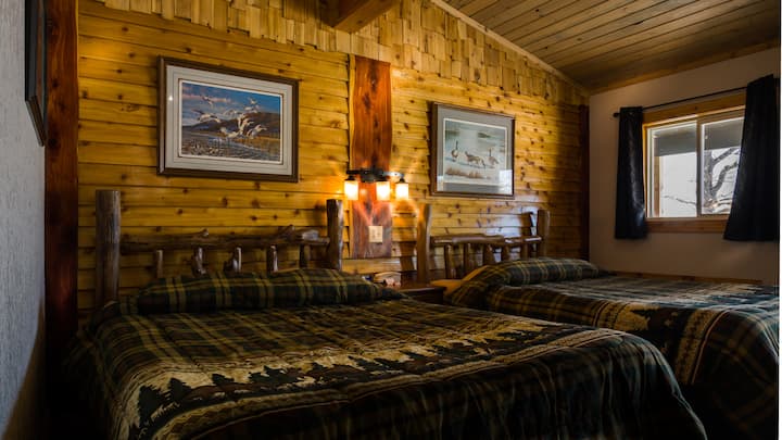 Room 18 - Duck Blinds - Curriers Lakeview Lodge - Rice Lake, WI