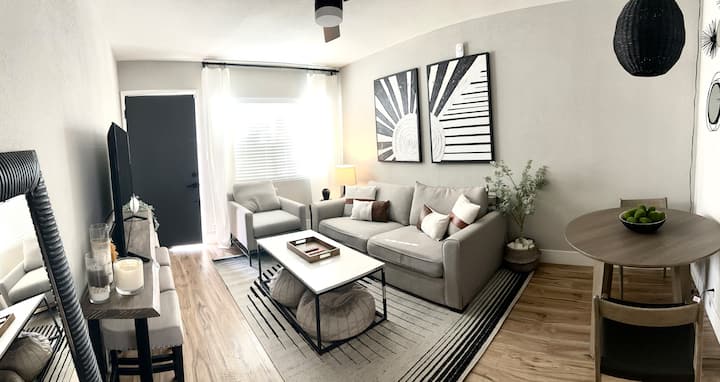 4bd Home 2.5 Miles From Downtn - North Las Vegas, NV