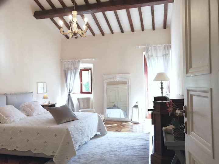 Villa Marmigliano: Tuscan Countryside Home - Florence