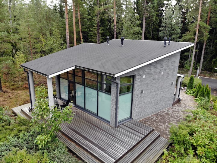 Moderni Talo Rauhallisessa Ympäristössä - Kirkkonummi