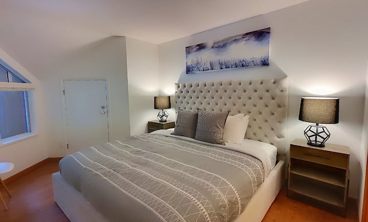 Sunpath 2 Bedroom/2 Bathroom:hottub+pool+free Prkg - Whistler
